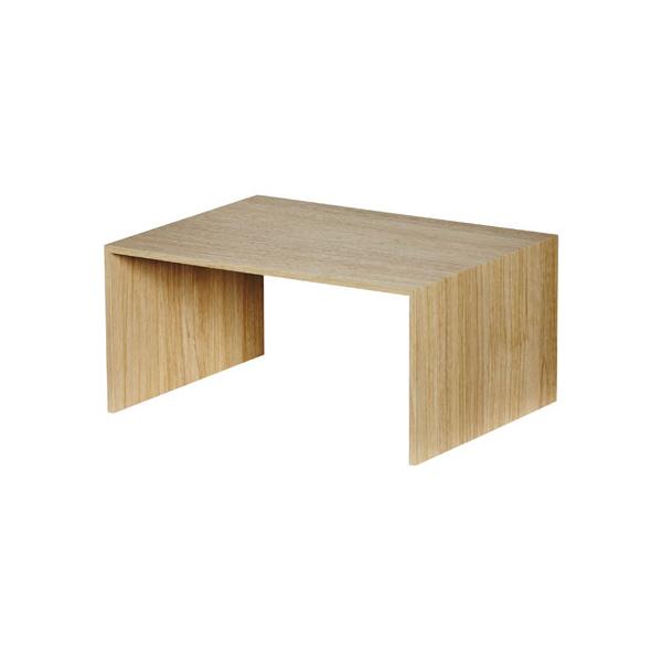 PLUS RACK 様々なシーンの魅せる収納に木目調ラック住宅建材などに用いられるVカット工法が生み出したコの字状ラック。薄くて繊細な素材感が、魅せる収納と合理的な空間活用を実現します。■V字カット工法厚み5.5mmの薄い木材を釘やダボを使...