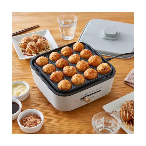 食卓に映えるコンパクトなマルチグリルなべです。プレートが2枚(深なべ・平面プレート)と3枚(深なべ・平面プレート・たこ焼きプレート)付きがあり、カラーもライトグレーとオレンジの2色があります。プレートによって、煮る・炊く・焼く・たこ焼き(3...