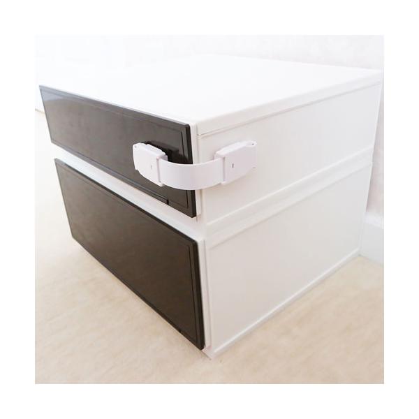 【商品説明】左右どちらからでもロック・解除が可能です。(両面テープ貼り付け済み)両面テープで簡単に取り付け出来ます。保護者の方には簡単に解除できます。【用途】小型の引き出し、小物ケース、小型の箱をロックしてお子様のいたずらや事故、けがなどを...