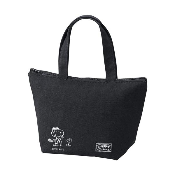 PEANUTS EVERYDAYシリーズ!●人気キャラクター・スヌーピーの可愛いランチバッグです。●取っ手付きで持ち運びもラクラク。●内側はアルミフィルムで保冷効果も。【仕様】サイズ：ヨコ310×タテ190×マチ105mm内容量：1個材質・...