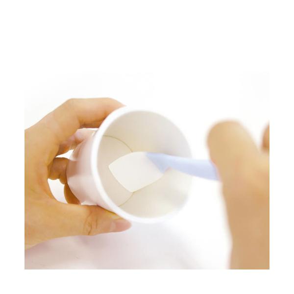 ヨーグルトを食べるのにピッタリのスプーンです。●カップのスミと内側にぴったりフィットする形状。●先端がやわらかいのでヨーグルトを残さず取りきれます。●口当たりが優しく食べやすい柄の角度でスムーズに食べられます。【仕様】材質：ポリプロピレン・...