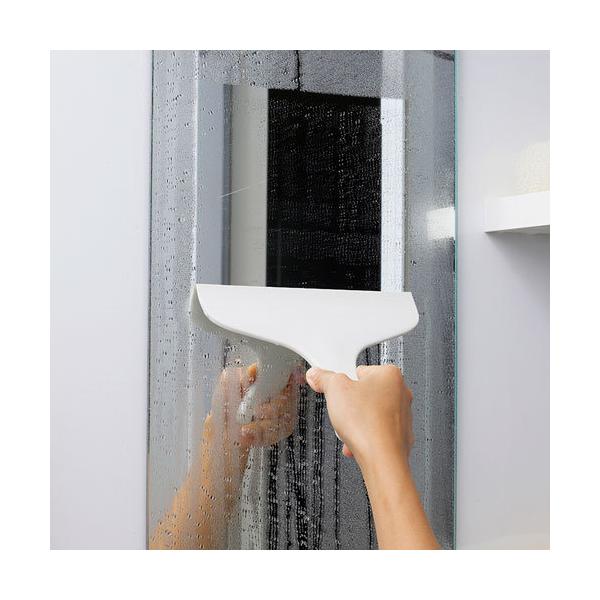 軽い力でサッと水切りができるスキージー小回りが利くから浴室の隅々まで水切りできる置いてあっても目障りに感じない存在感サイズ：約209×168×17mm材質：本体/ポリプロピレン、ブレード/熱可塑性エラストマー生産国：中国※火のそばや高温にな...