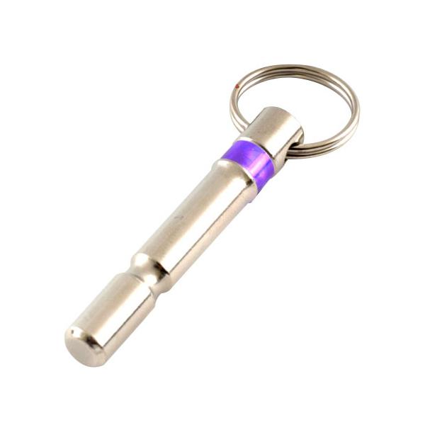 カギや工具の取付け自在です。■キー等の保持、紛失防止。■ビットホルダー(別売)と合わせてご使用ください。■使いやすい丸軸タイプです。■スライド脱着で取替が簡単です。【仕様】サイズ：幅5×高さ55×奥行き5mm重量：13gカラー：パープル6....