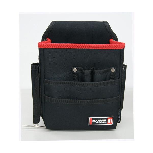 サイズ：幅220×高さ250×厚90ｍｍ質量：380ｇ素材：６００Ｄポリエステルオックス、ホリプロピレンテープ、スチール柔らかい手触りです体にフィットしますポケットの位置が肘を曲げず取り出せるようになっています底部に水抜き穴が付いていますマ...