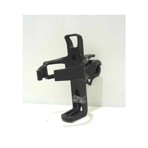 ※詳細な出荷時期はご注文後にメールでご案内します。■適合車種　   　　備考: 汎用■商品番号BG-053■JANコード4982612829223■商品概要カラー：ブラックビッグスクーター対応対応ハンドル径Φ22mm-Φ24.5mm