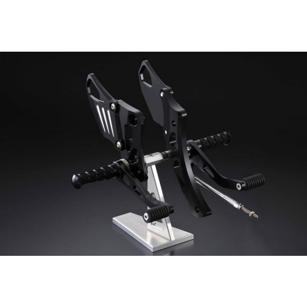 ※詳細な出荷時期はご注文後にメールでご案内します。■適合車種ゼファー750　ゼファー750   ■商品番号70595■商品概要カラー：ブラックアルマイトステップ位置：20mmアップ、30mmバックステップバー直径：Φ23mm