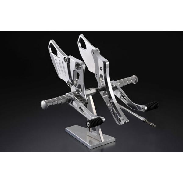 ※詳細な出荷時期はご注文後にメールでご案内します。■適合車種ゼファー750　ゼファー750   ■商品番号70594■商品概要カラー：ポリッシュステップ位置：20mmアップ、30mmバックステップバー直径：Φ23mm