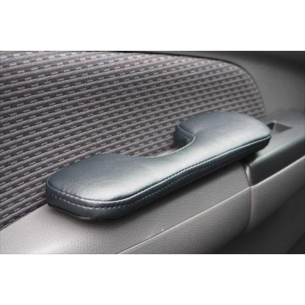 ※詳細な出荷時期はご注文後にメールでご案内します。■適合車種キャラバン (NV350)　キャラバン (NV350)   　　備考: ※ドアポケット内にビスが有る車輌 運転席側・助手席側共通■商品番号OG350-023-NBL■商品概要【取付...