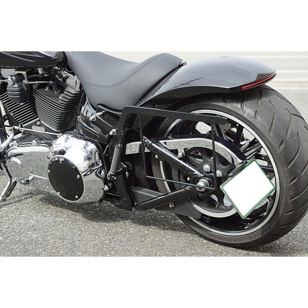 ※詳細な出荷時期はご注文後にメールでご案内します。■適合車種BREAKOUT(FXSB)　BREAKOUT(FXSB)   FXCW ROCKER　FXCW ROCKER 年式: -17  ■商品番号CFN-59■商品概要カラー：ブラック仕...