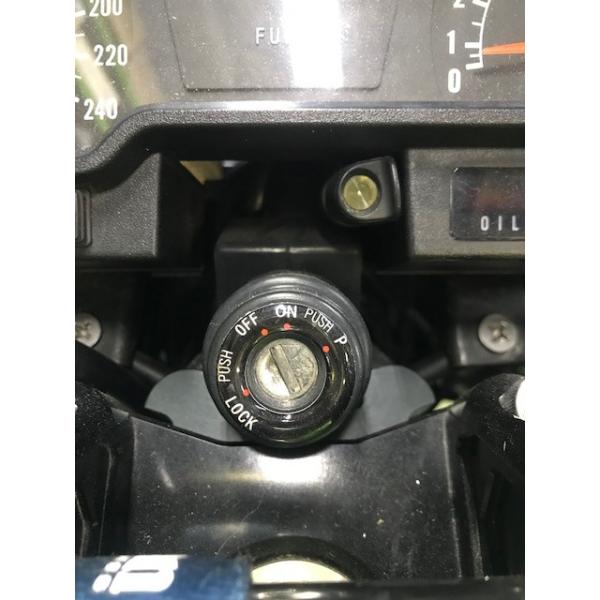 ※詳細な出荷時期はご注文後にメールでご案内します。■適合車種GPZ900R　GPZ900R  型式: A1-A16 ■商品番号W-1702-P23502414■商品概要カラー：ブラック寸法：外径(26mm)内径(15mm)