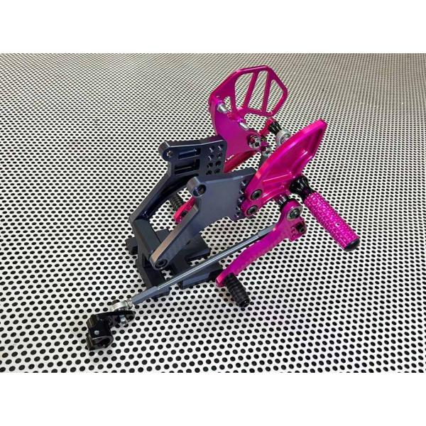 ※詳細な出荷時期はご注文後にメールでご案内します。■適合車種CBR250RR　CBR250RR 年式: 90-00  　　備考: MC22■商品番号W-3360-P33757859■商品概要【付属ステップバー】タイプ1【仕様】・ノーマルブレ...