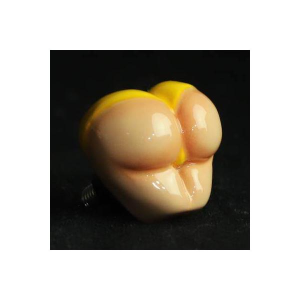 ※詳細な出荷時期はご注文後にメールでご案内します。■適合車種　   　　備考: 汎用■商品番号MMS-NB115■商品概要【サイズ】幅：約33mm高さ：約32mm奥行：約22mm(ボルト含まず)ボルト：M6-20mm【材質】本体：レジンボル...