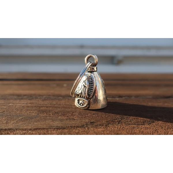 ※詳細な出荷時期はご注文後にメールでご案内します。■商品番号LBTU-006B■JANコード4562346198163■商品概要【素材】亜鉛合金【サイズ】高さ 約3.5cm直径 約2.5cm(リング含まず)