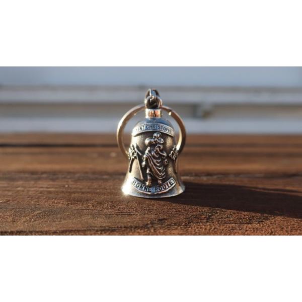 ※詳細な出荷時期はご注文後にメールでご案内します。■商品番号LBTU-016B■JANコード4562346203331■商品概要【カラー】シルバー【素材】亜鉛合金【サイズ】高さ 約3.5cm直径 約2.5cm(リング含まず)