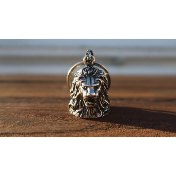 ※詳細な出荷時期はご注文後にメールでご案内します。■商品番号LBTU-018B■JANコード4562346203379■商品概要【カラー】シルバー【素材】亜鉛合金【サイズ】高さ 約3.5cm直径 約2.5cm(リング含まず)