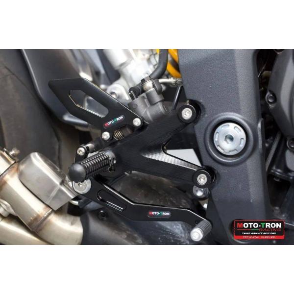 ※詳細な出荷時期はご注文後にメールでご案内します。■適合車種SPEED TRIPLE 1200 RS　SPEED TRIPLE 1200 RS 年式: 21  ■商品番号RS.TR03-Black-silver■商品概要素材：アルミニウム左...