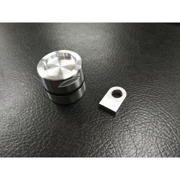 R154 MT用 スピードセンサーメクラになります。当社オリジナル商品になります。スピードセンサー部に取り付け塞ぐための物になります。写真の物が全てになります。取り付けに必要なボルトは付属いたしません。商品に関してご不明な点は直接当店までお...