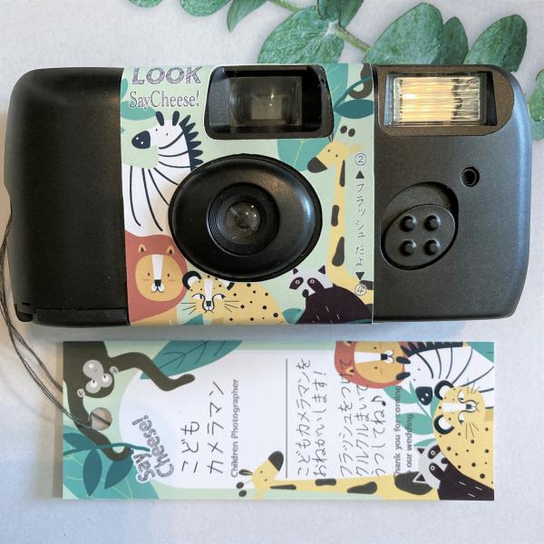 『写ルンです』を可愛くカスタマイズできるカバーと説明タグのセットです♪カメラをご準備いただくだけで簡単に可愛いカメラが作れます！◆カバーの取り付け方 １.インスタントカメラに元々ついているカバーを剥がしてください。２.粘着剤が残っていますの...