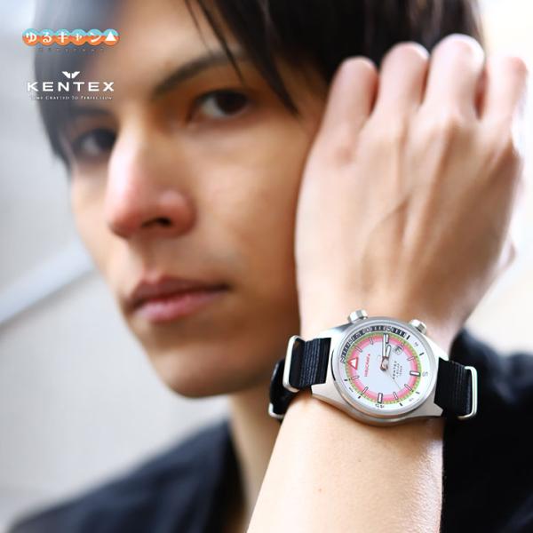 バイヤー推薦！ゆるキャン△×KENTEX のコラボウォッチに対応した付け替えベルト。本商品はアウトドア趣味の魅力と女子高校生たちのゆるやかな日常を描くアニメのゆるキャン△のオフィシャルデザインです。汗や水に強く、汚れてもご自宅で洗浄できるお...