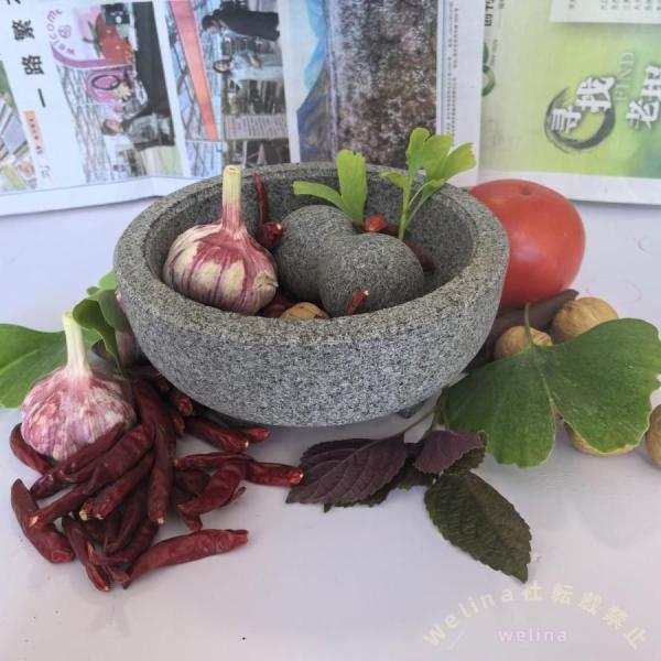 ここにフレーバーが隠れています：伝統的な石臼と乳棒は、スパイス、ハーブ、コーヒー、ニンニクなどの自然なフレーバーとアロマを放出するための最良の方法でした。サルサ、スープベース、ワカモレフードをたたきます。滑り止めの粉砕：この乳鉢と乳棒のセッ...