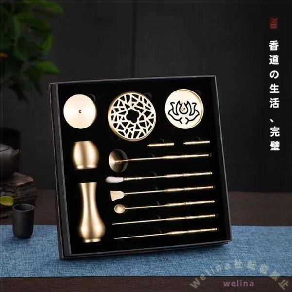 厳選された高品質の真ちゅうは、高温染色と鍛造技術を採用し、厚くて質感があります。全体的なツールは非常にスムーズできれいです機械と手動の二重研削により、ツール全体が非常に滑らかできちんとしていて、デジタルで刻まれています。パウダートラフは滑ら...