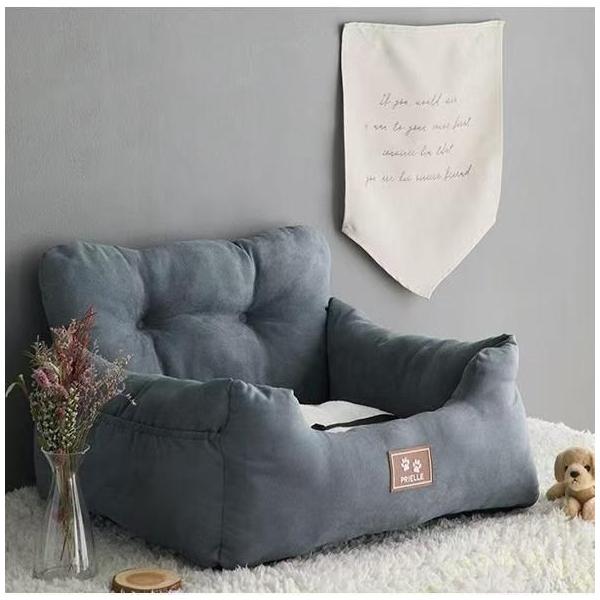 ■キーワード：ペット用 ドライブ用品 ■商品説明■?主にペットを乗せる時に、愛車のシートを保護するために使うシートです. 車を汚したくない人や、座席の材質が高級な車にはこういうシートがあるといいですね。?安全を守る:シートベルトも付きますの...