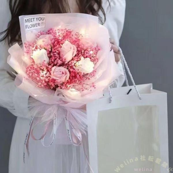 3点セット：花束 ハンドバッグ LEDライト