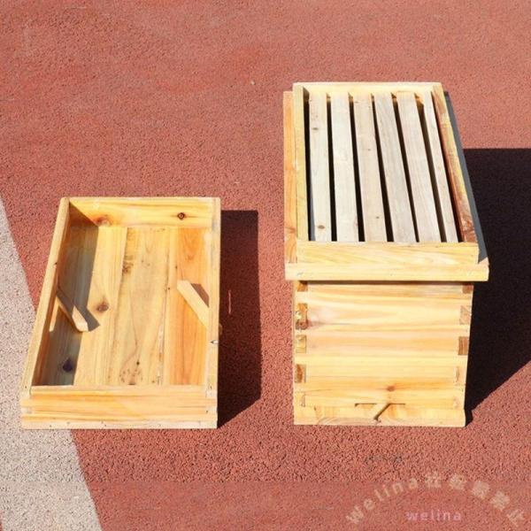 商品詳細サイズ：外側サイズ51.4*32.4cm 内側サイズ49*30*26cm厚さ：1.2cm素材：杉木重さ：約5.9kg配送部品：巣ボックス本体*1＋巣枠*7＋隔離板*1巣ボックスには銅目、メッシュとワイヤーは含まれていません。 お客様...