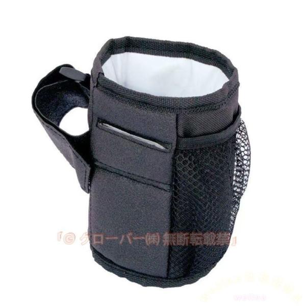 マジックテープ式なので簡単に取り付け可能です。収納場所が無い車椅子に装着してご利用いただくのに便利です！ドリンク以外のモノを入れたりしても活躍します。保冷・保温機能素材を使用しているので夏場は冷たい飲み物が温かくなりにくく、冬場は温かい飲み...