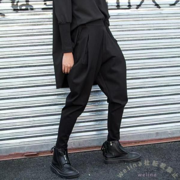 ゆったりデザインが楽ちんなハーレムパンツです。シンプルなカラーなので色々なコーデに合わせやすい一着です♪■カラー【ブラック】■素材コットン■サイズ【M】【L】【XL】【2XL】約cmM:着丈98 ウエスト60-70 ヒップ109 腿周り60...