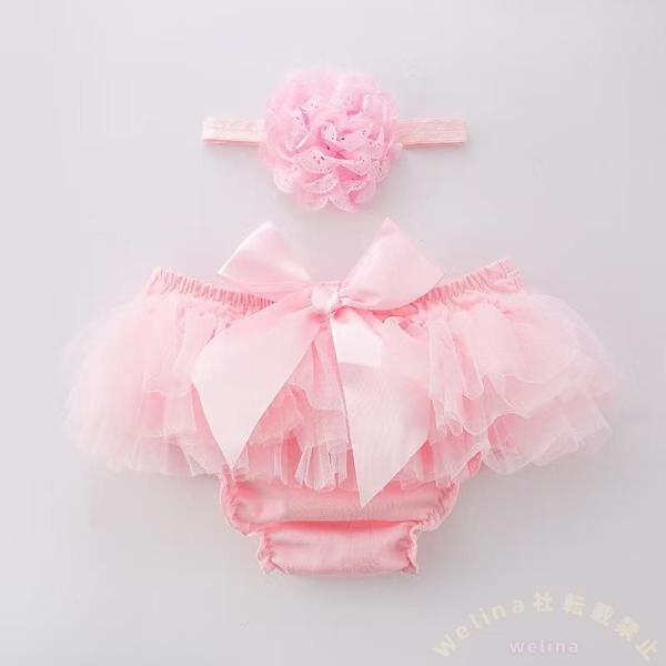 ベビーちゃん向けのサテンのリボンがかわいいフリフリシフォンブルマが登場です。こんなかわいいショートパンツ（オーバーパンツ）はめずらしいですよ♪たっぷりボリュームのフリル！肌触りもとってもよいから、履き心地も抜群です！！Mサイズは （9-18...