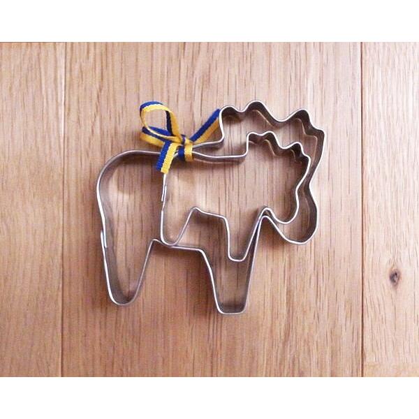 北欧スウェーデンの「ダーラナホース」と並んで人気があるのが「ムース」（ヘラジカ柄）です。本品はムースモチーフのクッキー型です。使わない時はインテリアとして飾ってもかわいいです。素材・成分：材質：ステンレス生産地：スウェーデンサイズ：＜大＞横...