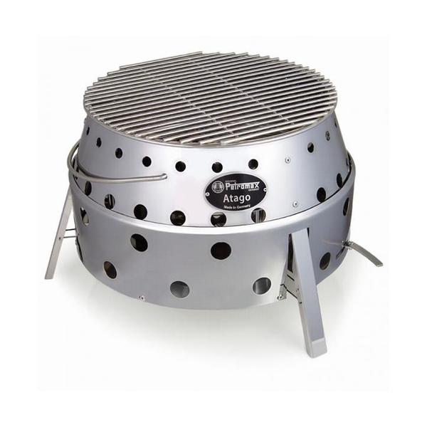 ペトロマックス社の作る焚火台、兼BBQコンロ組立はツルを引き上げ、足を軽く引き出すだけ、収納は本体下側のボディを持ち上げるだけと、とてもシンプルで手を汚すこともほとんどありません。換気口のON、OFF機能もついてます。着火時や強い火力が必要...