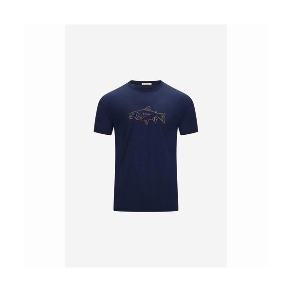 MATERIAL100％ merino wool 17.5&amp;micro; 140g/m&amp;sup2; 重さ：152g胸元にメッセージデザインをプリントしたソフトで薄手のTシャツです。 ゆったりとしたフィット感のラウンドネックで...