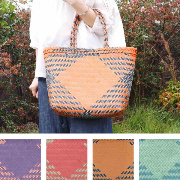 大容量が嬉しい軽量バッグです。ピクニックやアウトドアはもちろん、日常使いでも◎PASAR(パサール）はインドネシア語で市場。パサールバッグとは、バリの女性たちが朝、市場に買い出しに行くときに持っていくPP製のお買い物カゴのこと。色とりどりの...