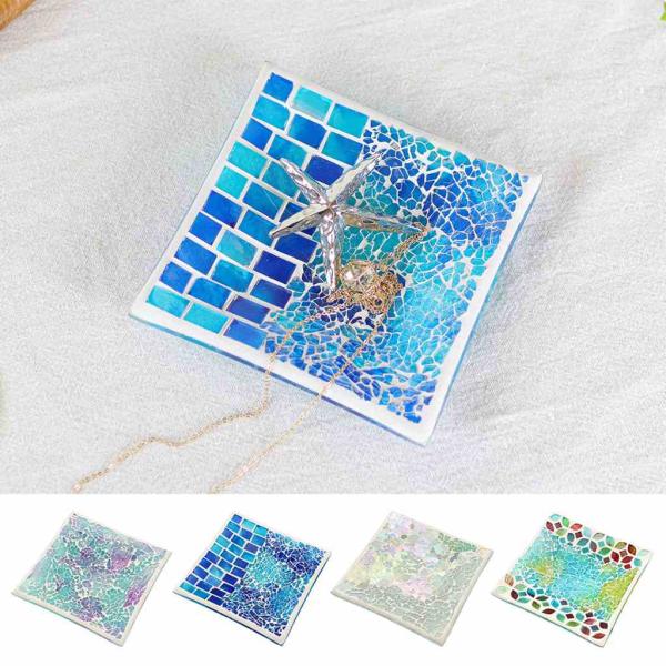 2026春夏から登場！光の反射で多彩な表情を生み出すスクエアトレイ。小物やアクセサリーを置くだけで、お部屋が一気に明るく華やかな印象に。インテリア雑貨、アクセサリー売場、ギフト売場など、幅広いカテゴリーと組み合わせて並べられるので、「ついで...