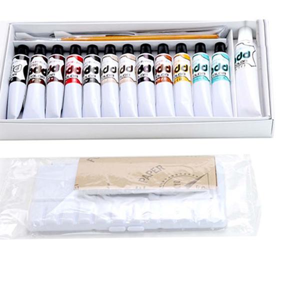 靴やバッグのキズを補修する、アドカラーとアドベースの他、パレットや紙やすりなどが入った補修セットです。【使用方法・使い方】●擦りキズ等浅いキズの場合1.キズ部分をサンドペーパー＃400で平らにします。2.パレット等にアドカラーを少量出し、筆...