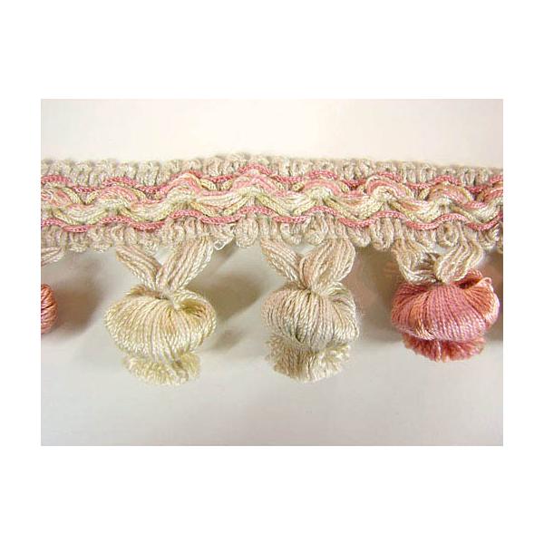 可愛いピンクのフリンジです。 〇長さ　70cm〇サイズ；リピート：約8ｃｍ　　               高さ：4cm（タッセル部分を含む）　　　               2cm(ブレード部分のみ)※端切れとなりますので、1点のみのご...