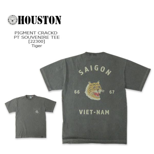 オープンエンド糸なので糸に適度な空気を含みガサ感があるのが特徴。ひび割れが古着のような見た目が特徴のクラックプリントの柄はヴィンテージベトジャンの虎柄をサンプリング。プリント後にピグメント加工を入れているので、よりヴィンテージライクな仕上が...