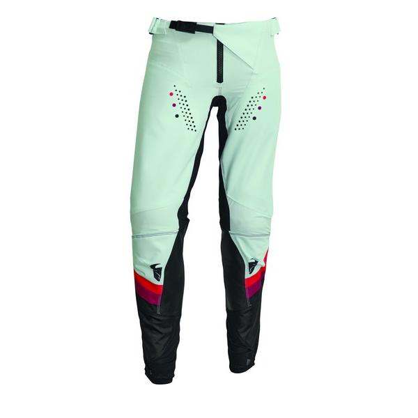 ベストセラーMXウエアのPULSEシリーズ。必要なプロテクション性能と運動性を兼ね備えたモデル。軽さと着心地の良さが大人気!・耐久性を重視した箇所に600Dポリエステルを採用。・アスレチックメッシュライナーを使用し、快適さを保ちます。・膝内...