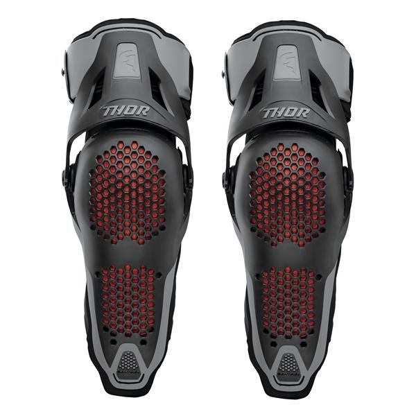 ・軽く動きやすい薄型設計ながら、耐久性も両立する一体型シャーシ。　薄型設計の為、ブーツとの相性が抜群。・フラッシュマウントヒンジが自然な動きでライディングしやすく　通気性と耐久性を実現した軽量モデルです。・メッシュ素材のスリーブにより着け心...