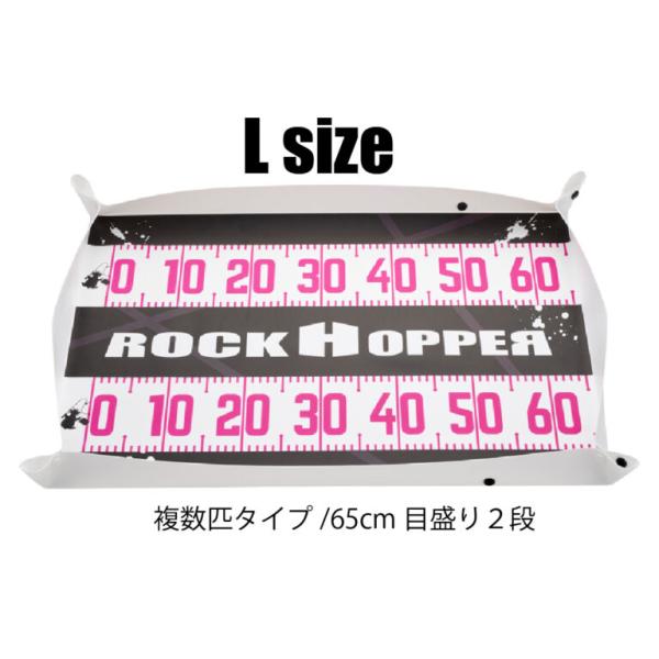 Lサイズ：展開時：W80×H60cm収納時：約60φ×H60cmS、L共に1cm間隔の65cm目盛りとなります。素材：EVA＜魚を守る。思い出を残す。水が張れる新感覚メジャー＞●メジャー本体の四隅をボタンで留めることで、上下左右に仕切りを形...