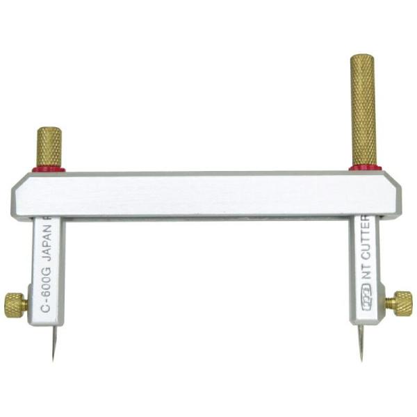 【特長】紙などの薄物用。円切りだけでなく、両端に刃をつければ平行切りができ、両端に針をつければディバイダーとして使えます。足を本体に収納できるコンパクト設計。丈夫なダイキャスト製ボディ。 【用途】紙などの薄物用。円切りだけでなく、両端に刃を...