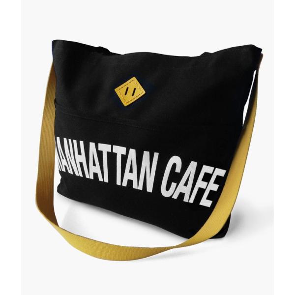 2017 S/S, BLOOD SPORTMANHATTAN CAFE REINS TOTE BAG▼ナンバリング・サービス▼バッグの裏面には競馬仕様のゼッケン番号1〜99までの番号の中からお好きな番号をご指定頂けます。ゼッケン番号が不要な...