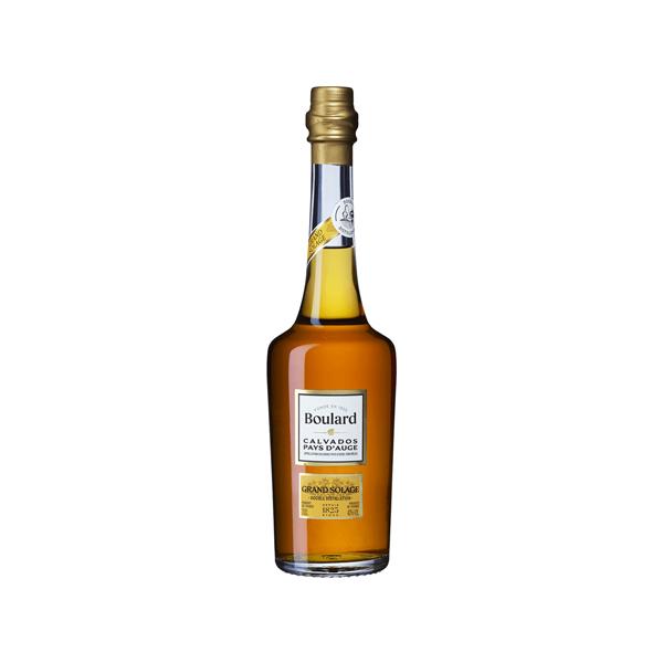 3〜5年熟成のフレッシュな原酒由来のリンゴを連想させるフルーティーな香り。オーク樽での熟成香とのバランスの取れた味わい■商品名ブラー・グラン・ソラージュ■容量700ml■アルコール度数40度※900ml以下の商品は12本まで１梱包(1個口)...