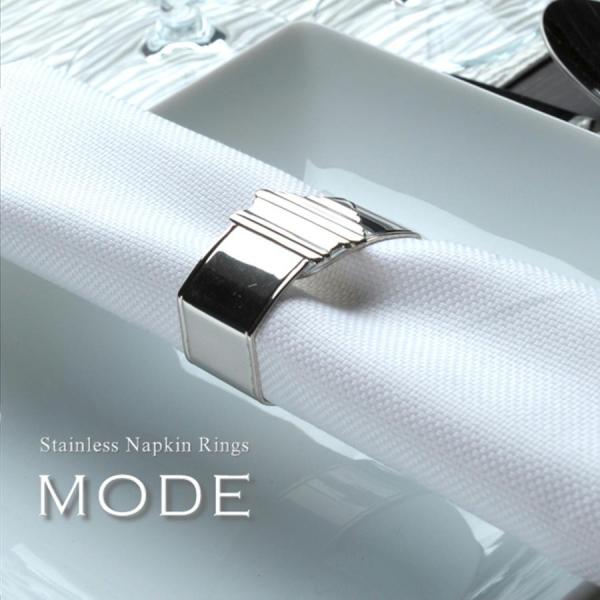 ホテルやレストランでも使用される、高品質なステンレス製ナプキンリングの登場です。洋食器の町新潟県燕市で生産されており、品質には間違いありません。このナプキンリングは、モードなデザインが特徴。シンプルでスタイリッシュなデザインなので、どんなテ...