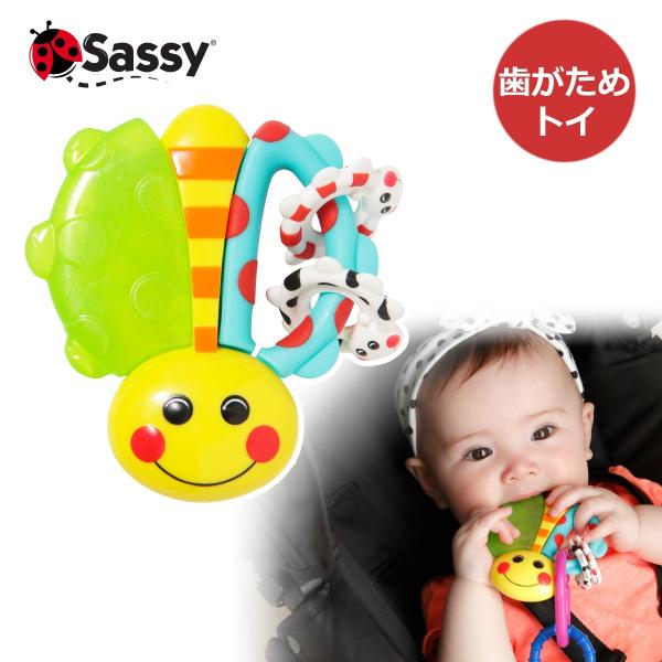 素材：ABS 樹脂、EVA 樹脂、ポリプロピレン、合成ゴム原産国：中国月齢：3カ月からサイズ：W10.4×D3.1×H10.3cm重量：169g【商品説明】●小さな手でも握りやすいハンドル。●リングを動かして指先の運動に。●車をつかんで遊ぶ...