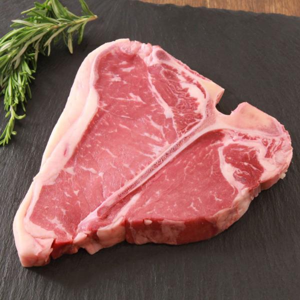 このステーキを一度食べたら人生観が変わるかも…？なるほど！これがアメリカのステーキか！！っていうステーキです。日本のスーパーで見かけることはまずほぼないです。骨（Tの形）がついているために、よりジューシーに、より美味しく頂けちゃう！あまり骨...