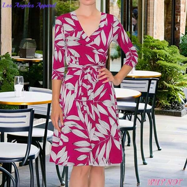 ::::::  ロサンジェルス アパレル  ::::::インポート from LA, USAUS 7分袖フレアワンピースウエストリボンカシュクールワンピースリーフ柄プリントツルっとした手触りストレッチポリエステル素材参考：モデルは約170c...