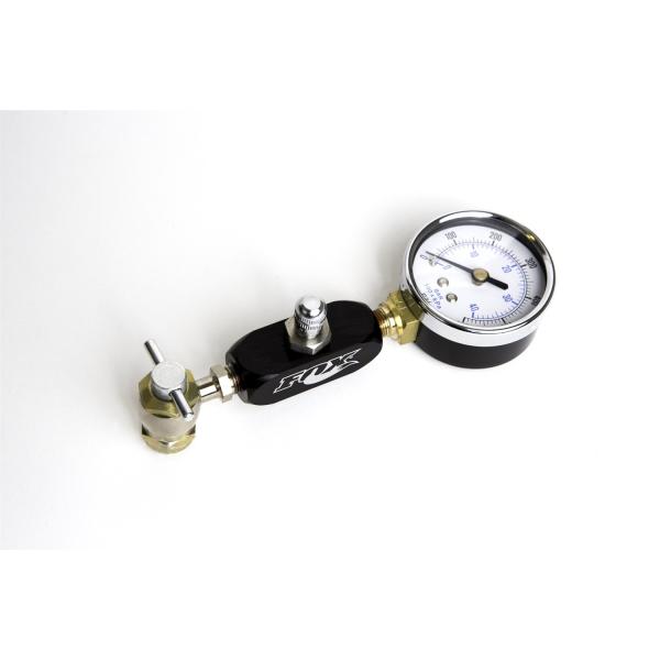 商品名:  Fox Shocks 802-02-002-A Nitrogen Filler Gauge; Shrader Style; 0 - 600 psi;ブランド: Fox Shocks高さ: 5.08cm横幅: 10.16cm奥行:...